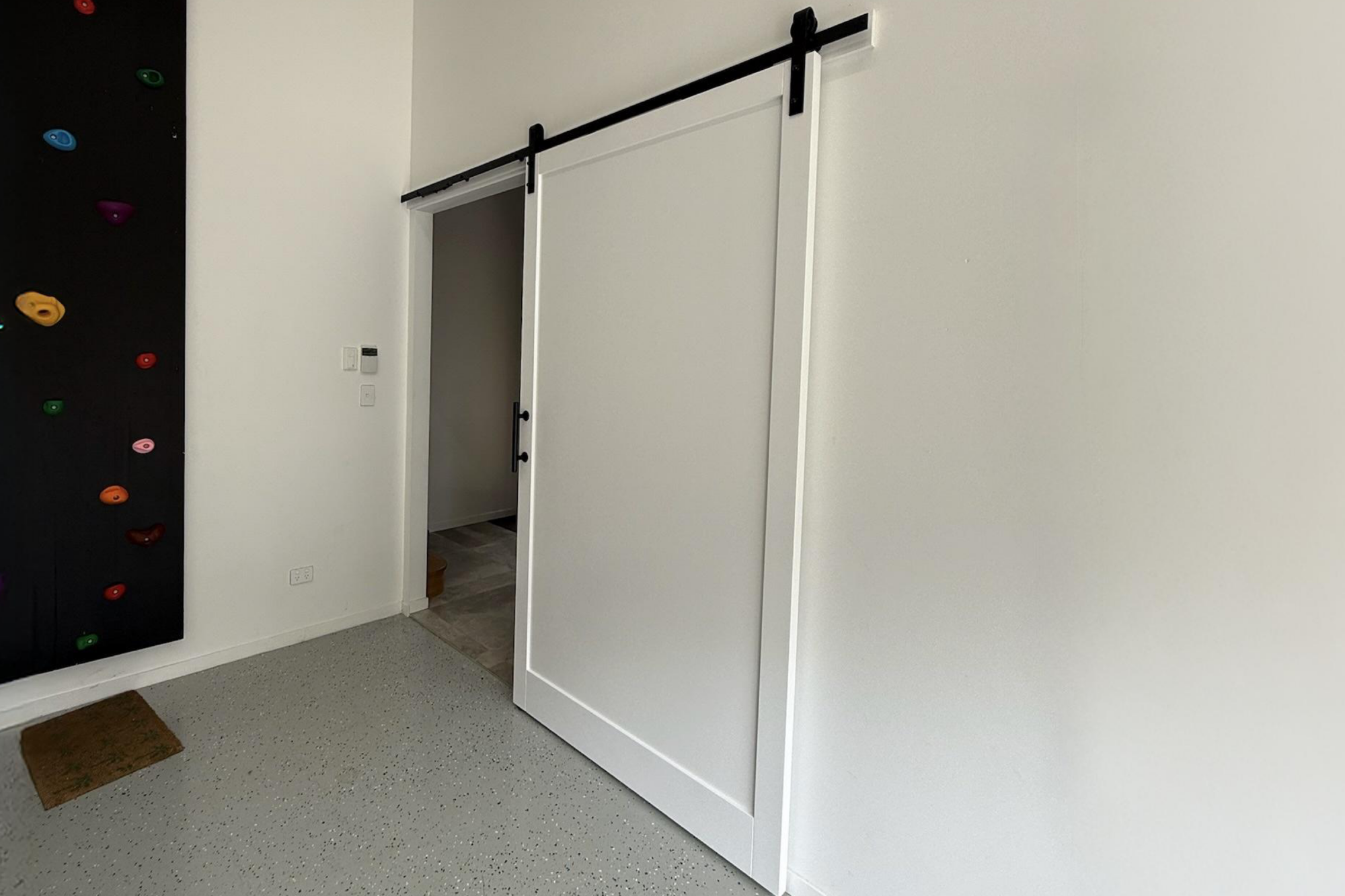 Moda Barn Door Brisbane | Modern Sliding Barn Doors